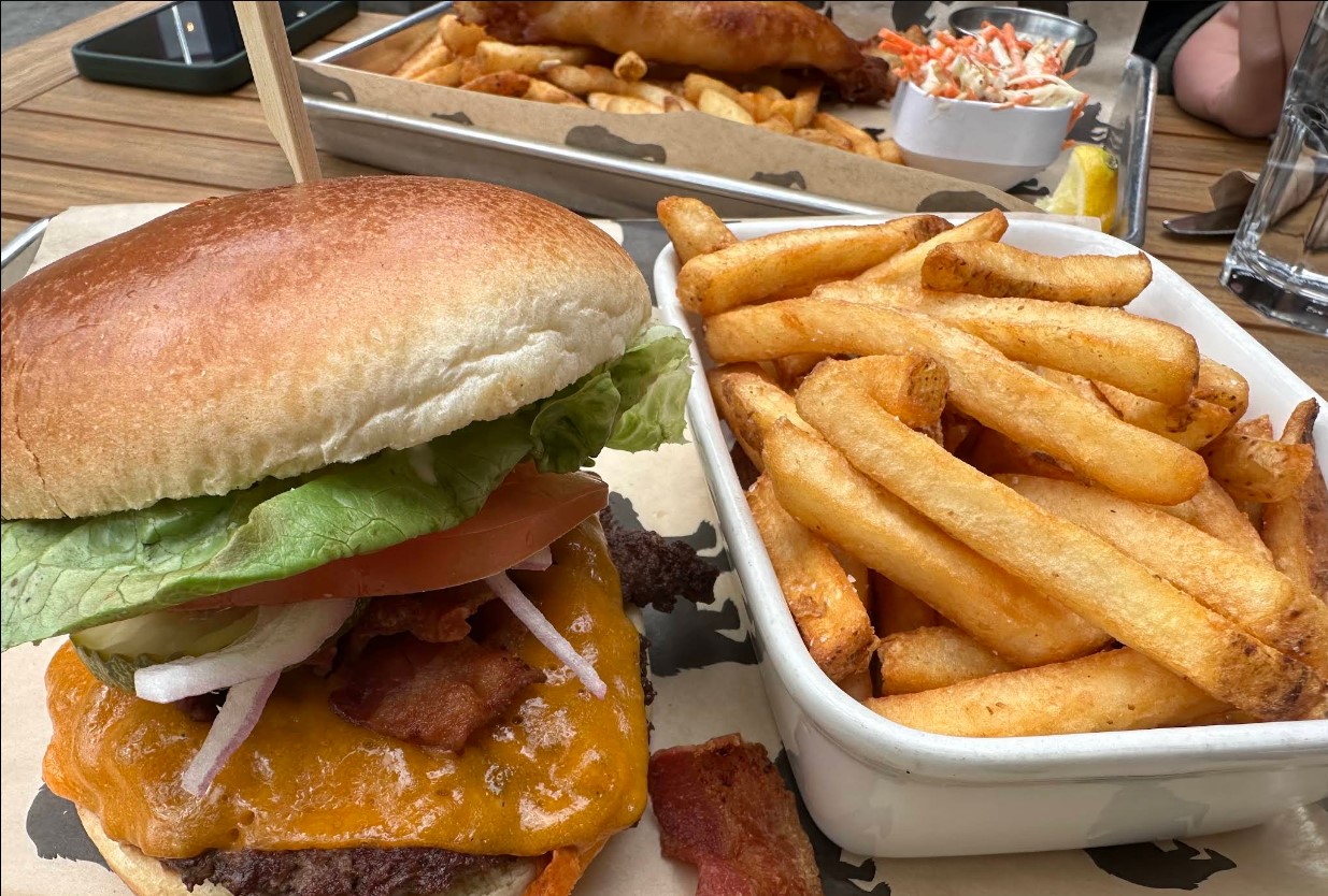 The Grizzly Paw Pub - In Canmore